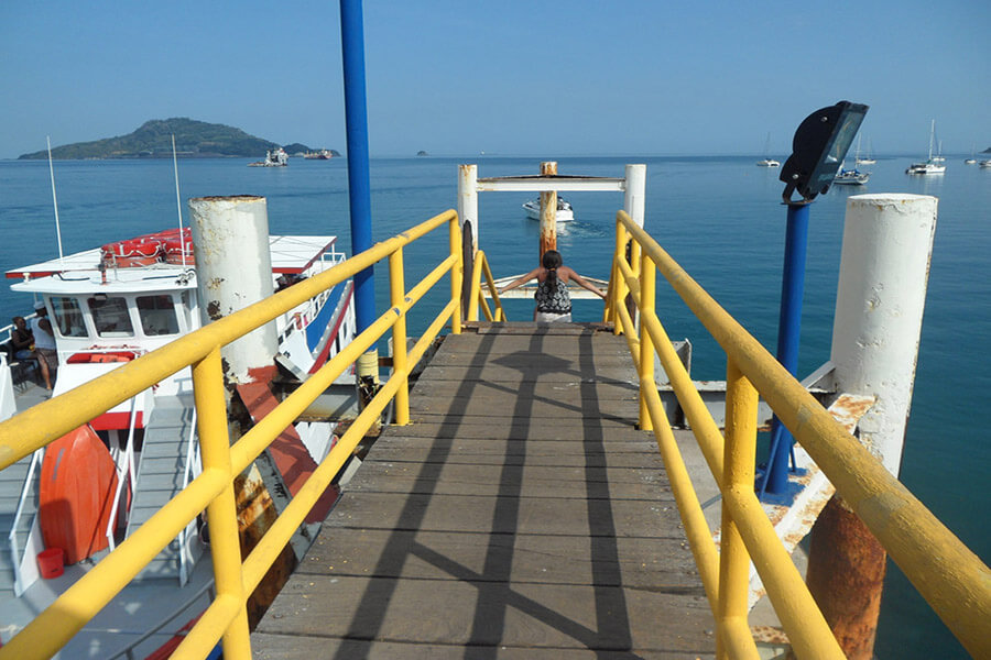 Exclusif Magazine : 9- Sur le débarcadère